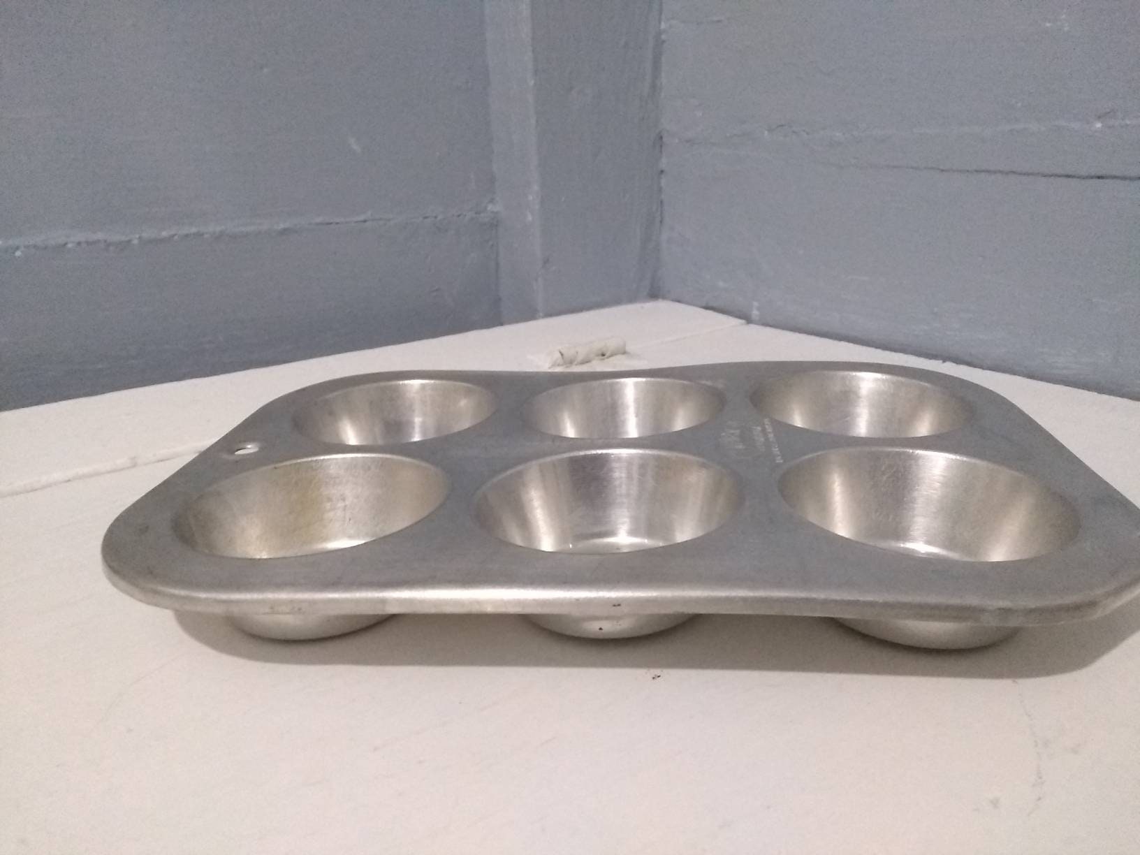Vintage Comet Muffin Pan Cupcake Tin Aluminum Baking Pan Kitchen Decor ...