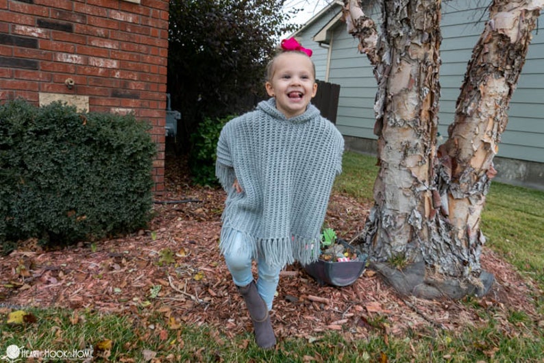 Lori Poncho Crochet Pattern: Hooded Fringe Design for Kids - Etsy
