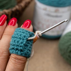 Crochet Finger Cuff Pattern: Yarn Guide (printable PDF) - Etsy