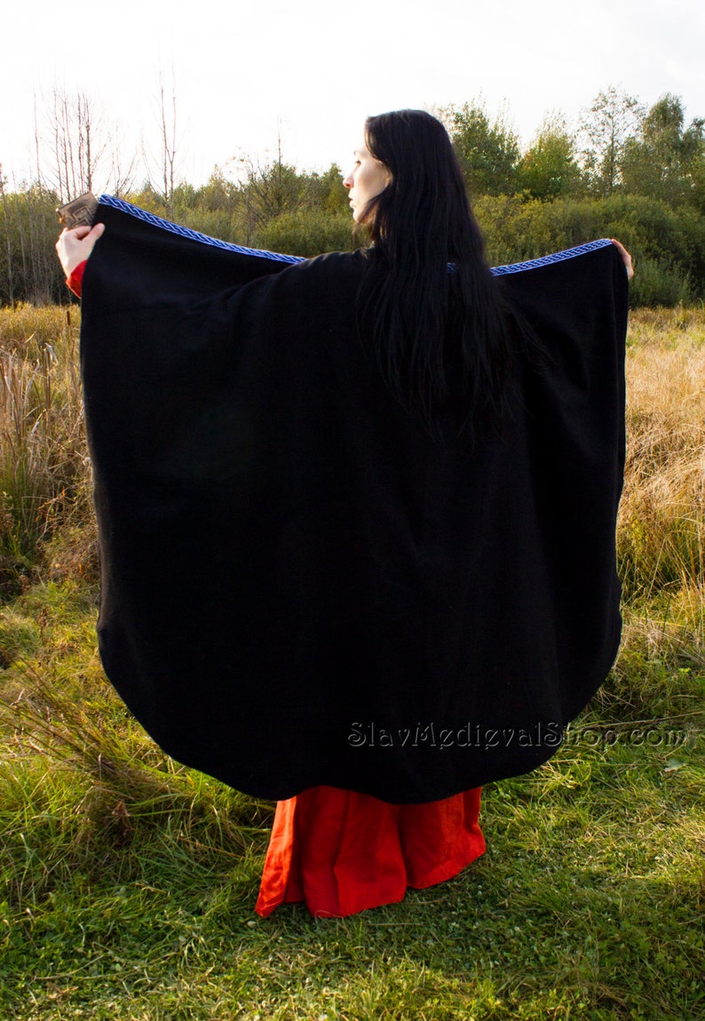 Early Medieval Viking Wool Cloak "valkyrie" With Woven Selvedge for ...