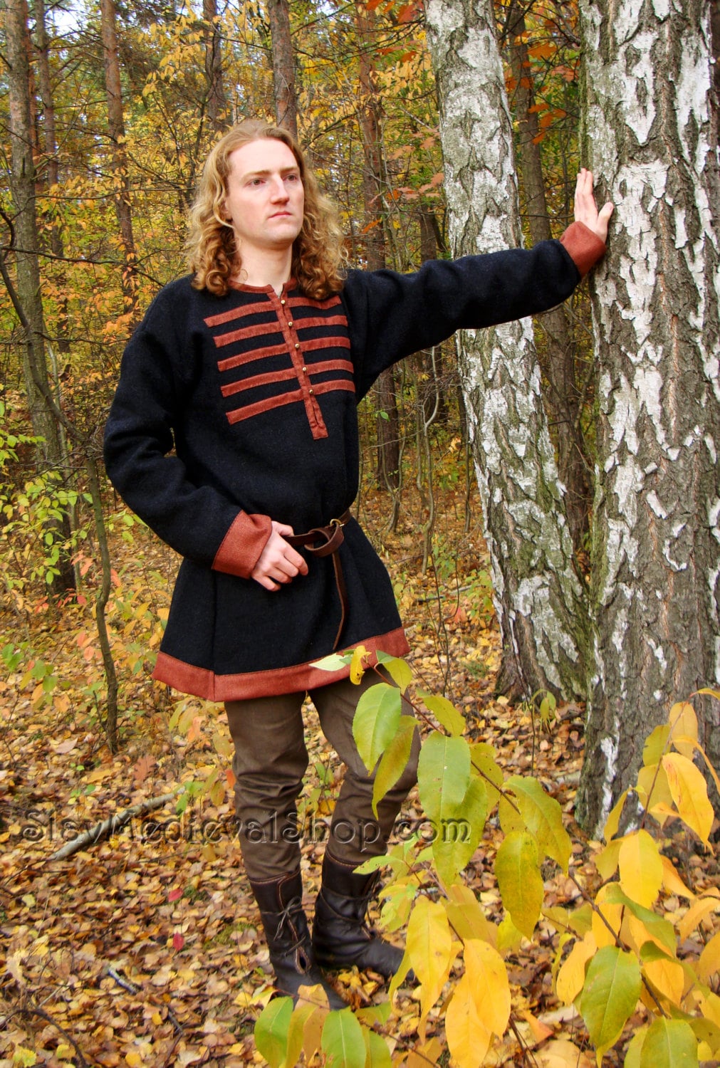 Early Medieval wool tunic-coat with bronze buttons for Viking | Etsy