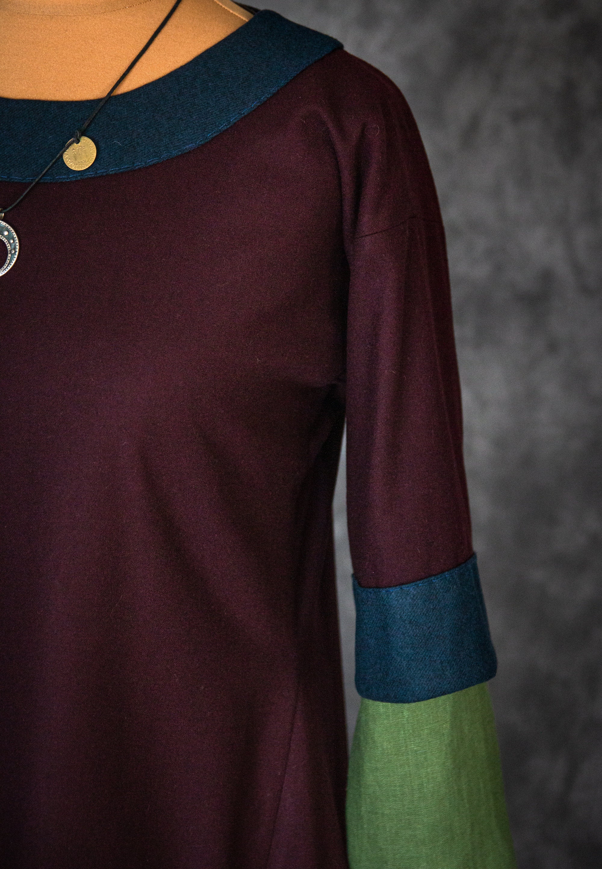 Early Medieval Warm Wool Tunic With Wool or 100% Linen Hems - Etsy