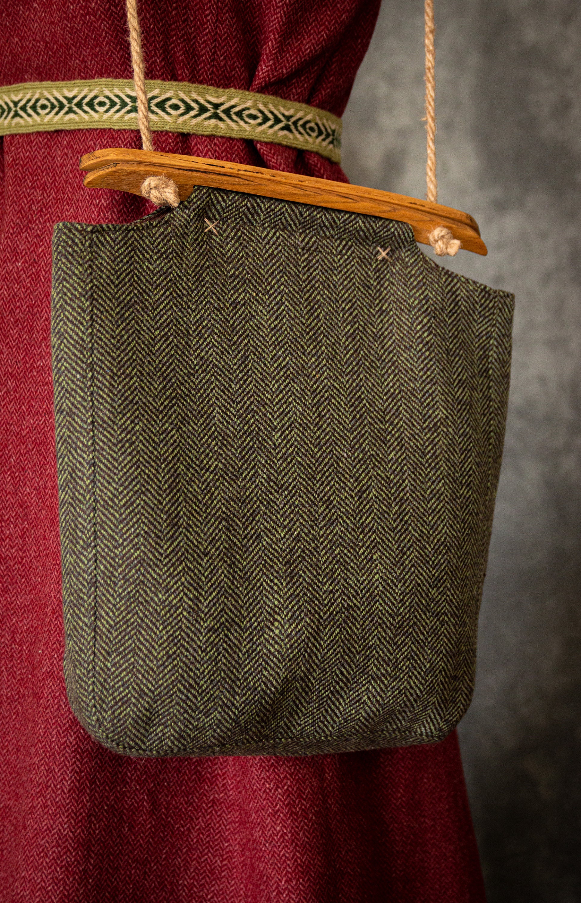 Early Medieval Wool Shoulder Wooden Handel Bag 100% Linen - Etsy