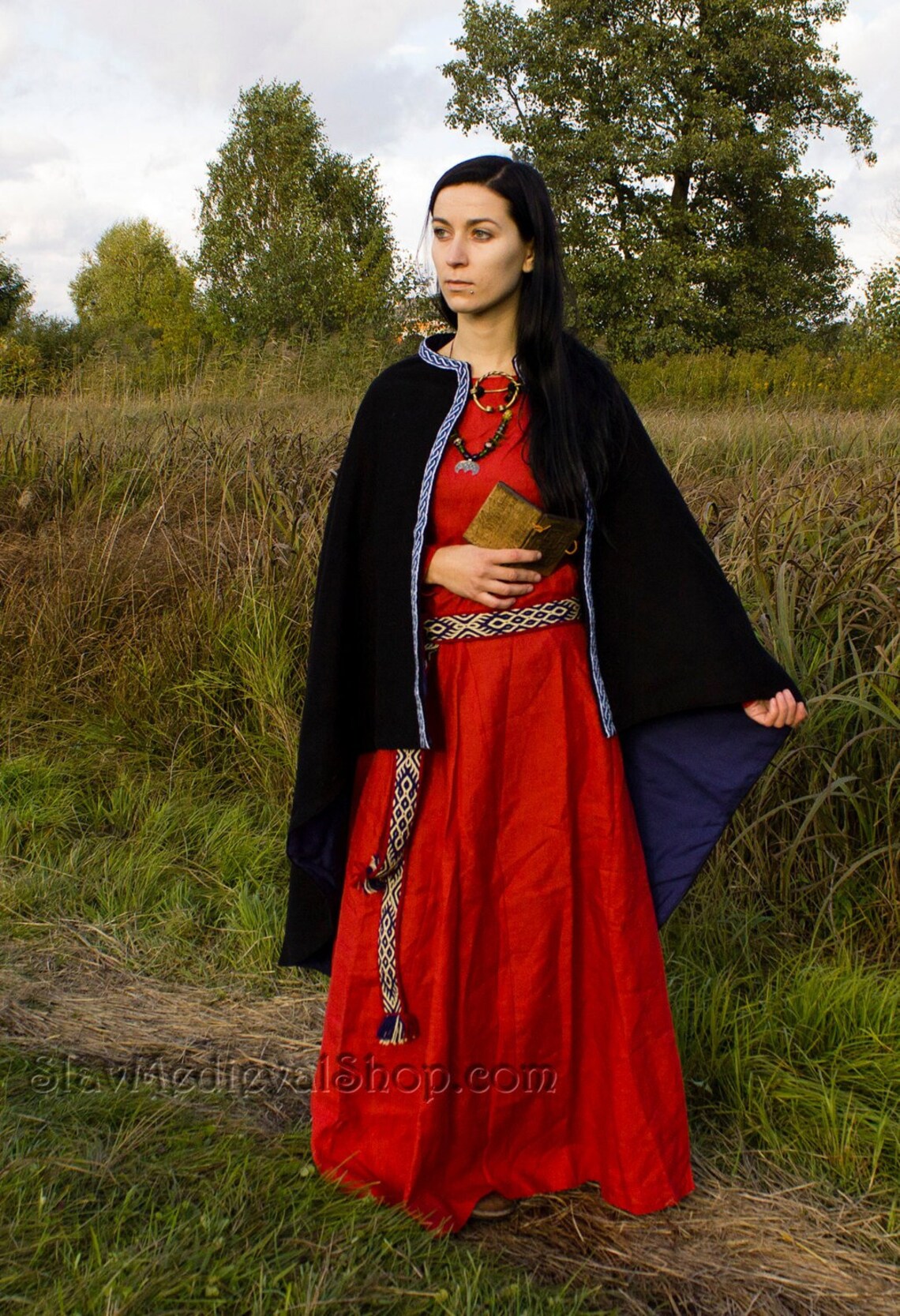 Early Medieval Viking Wool Cloak "valkyrie" With Woven Selvedge for ...