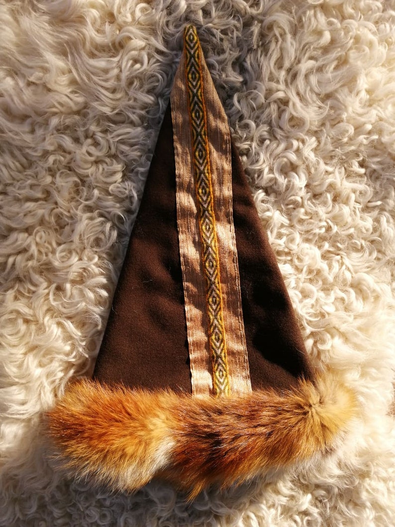 Early Medieval Woollen Triangle Hat With Natural Fox Fur and Woven Trim ...