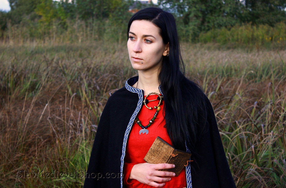 Early Medieval Viking Wool Cloak "valkyrie" With Woven Selvedge for ...
