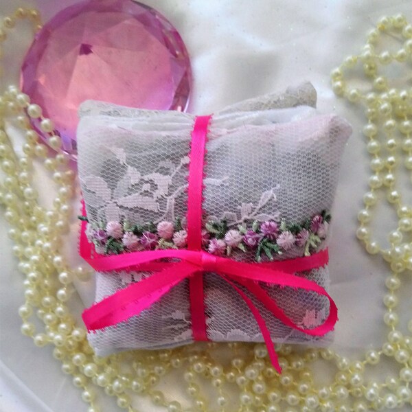 Lace Sachets - Etsy