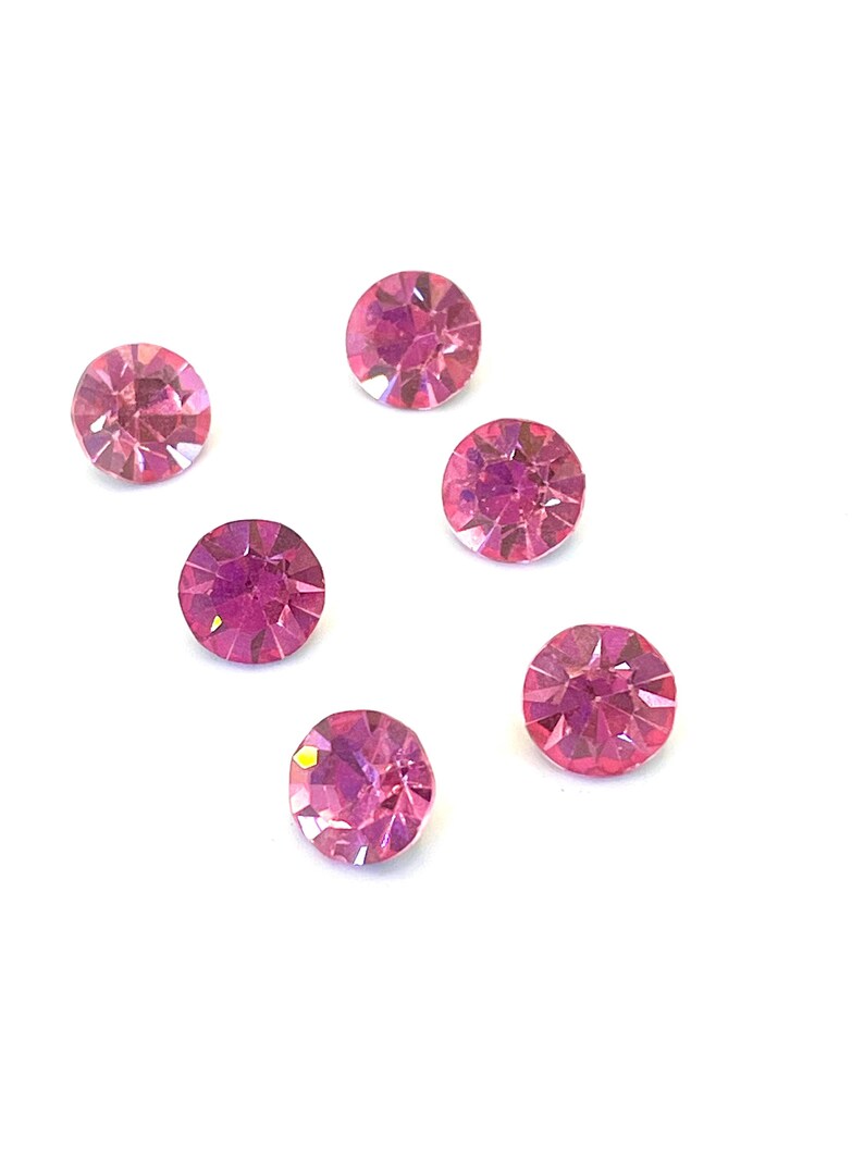Vintage Glass Light Rose Pink Colour Round Foiled Rhinestone Chaton ...
