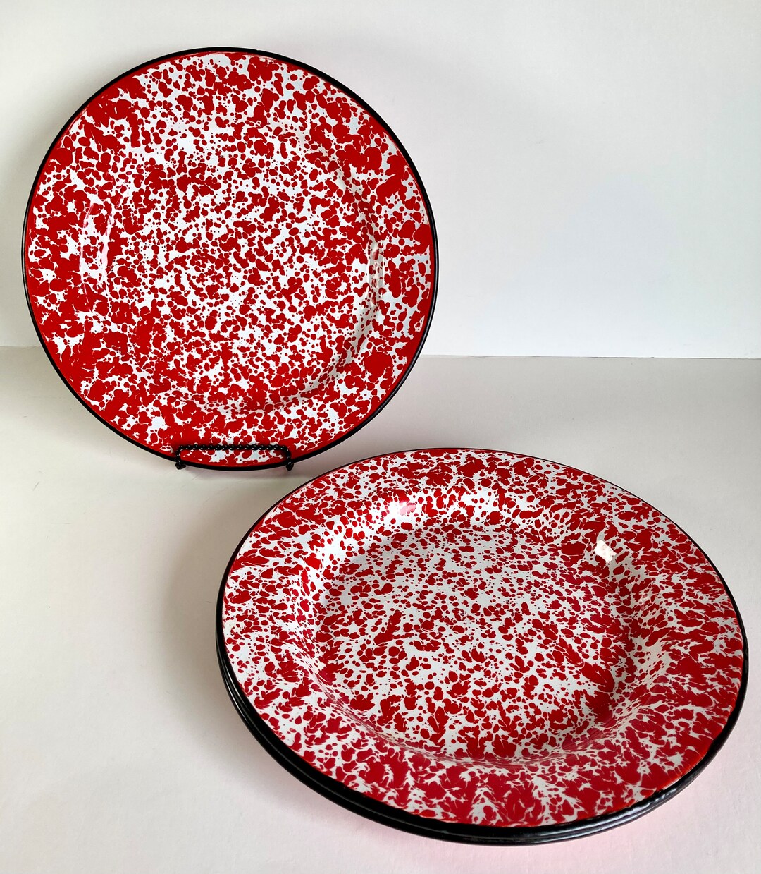 Vintage Granite Ware Graniteware Red White Swirled Deep Dinner Plates ...
