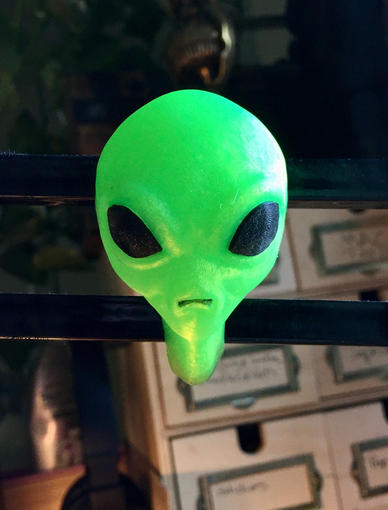 Roswell Grey Alien Magnet | Etsy