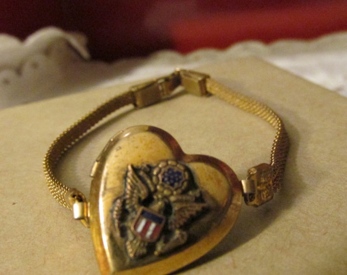 WW2 US ARMY Sweetheart Locket Bracelet Gold Tone Highly Collectible ...