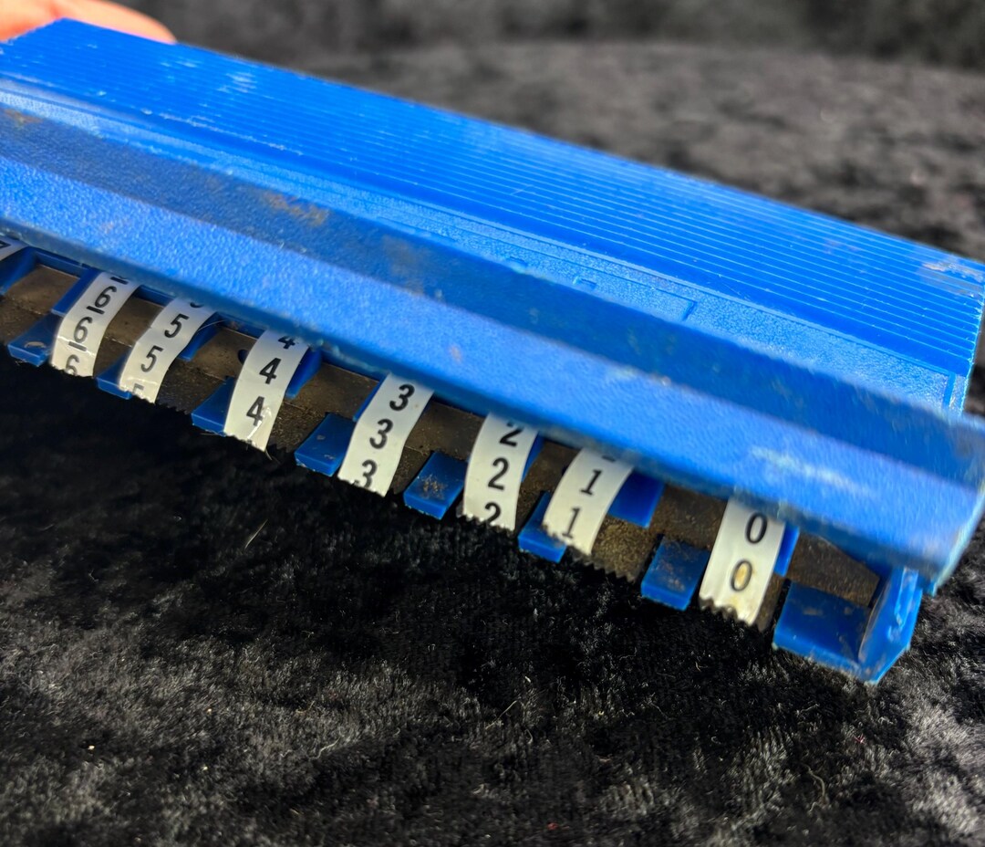 IDEAL Electrical Wire Marker Dispenser With Numbers 0-9 - Model 42-301 ...