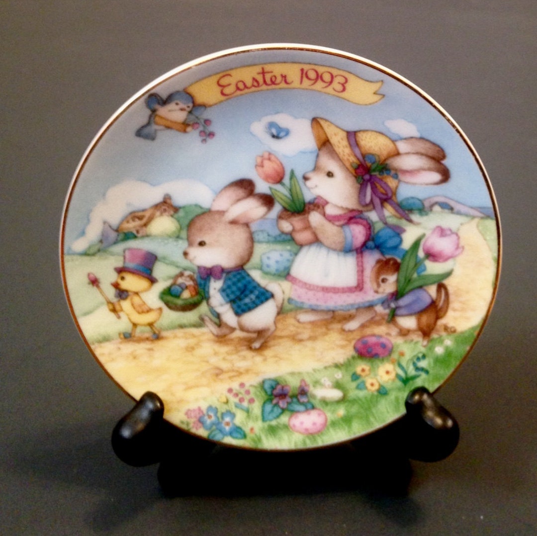 1993 Easter Parade Avon Plate Collectible, 5" Porcelain, 22K Trim - Etsy