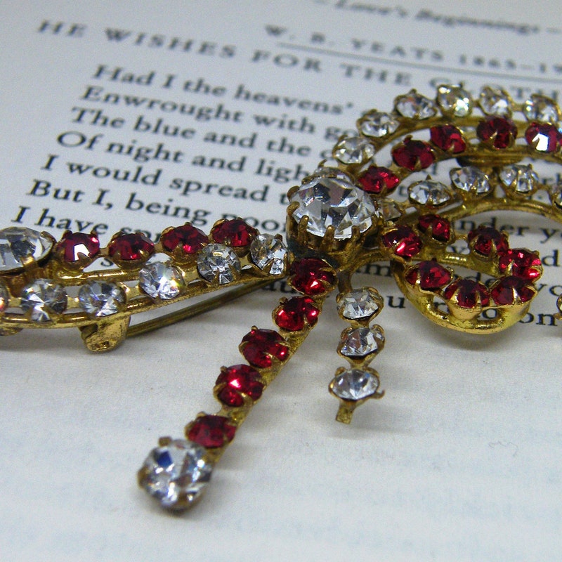 Red Vintage Brooch - Etsy