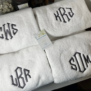 1 Top Selling Diamond Sls Monogram Initials BATH or HAND Towel ...