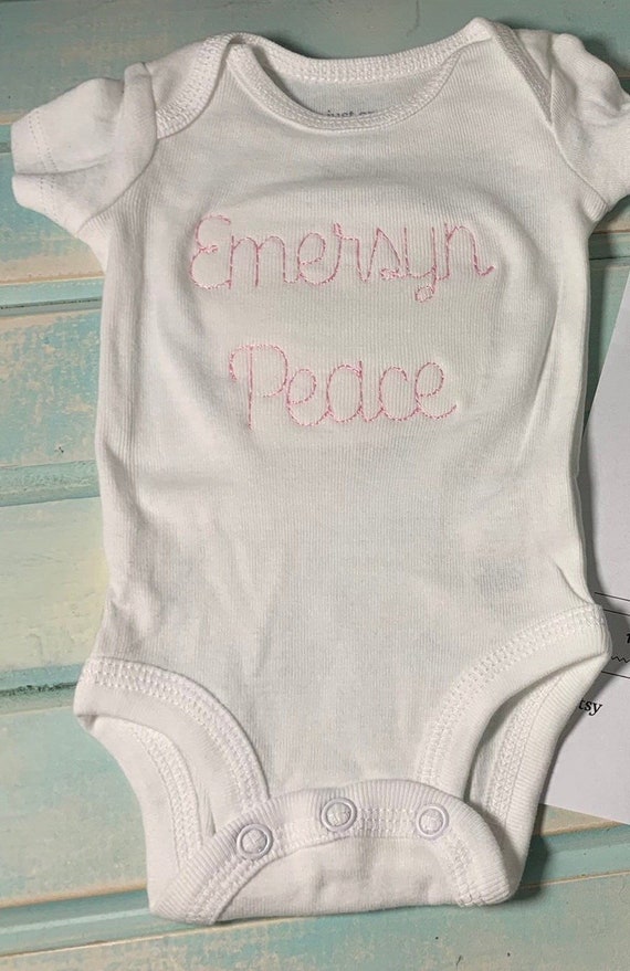 1 Hand-stitched Cursive Gabby Font Name Gerber Onesie®™ - Etsy
