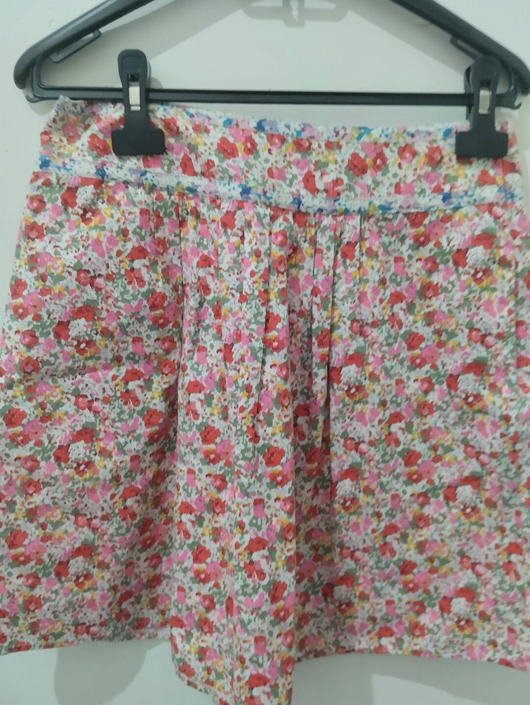 Emelee Floral Short Skirt.pleaded With Two Side Pockets and Side Zipper ...