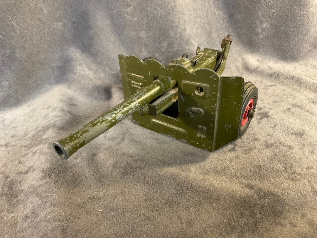 Vintage Britain Limited Die Cast Field Artillery/cannons - Mechanically ...
