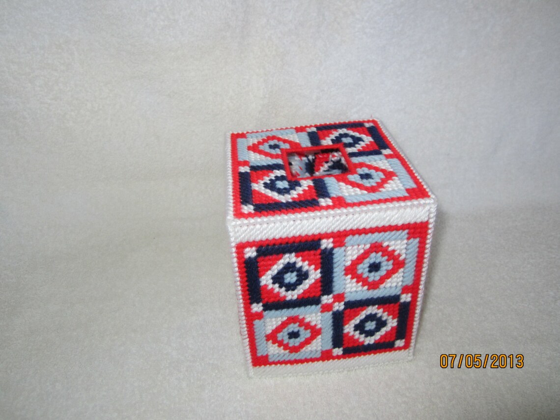 Needlepoint Boutique Tissue Box Cover on Plastic Canvas - Etsy