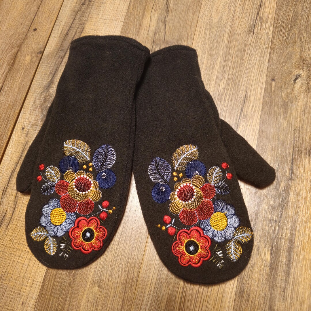Embroidered Mittens 100% Wool - Finnish Fairy Tale - Etsy