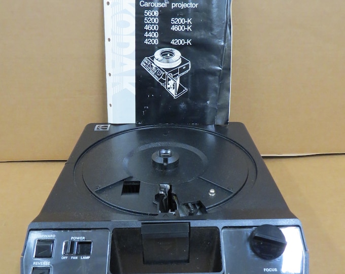 Kodak Carousel 4600 Slide Projector 70-120mm F/3.5 With Remote TESTED ...