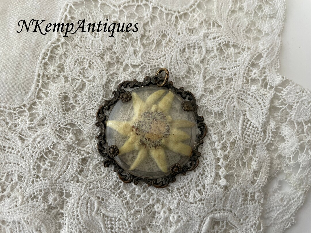 Edelweiss Pendant 1930's - Etsy