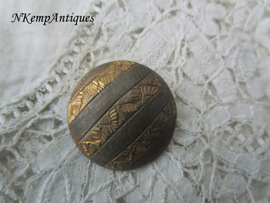 Antique French Button for the Collector - Etsy