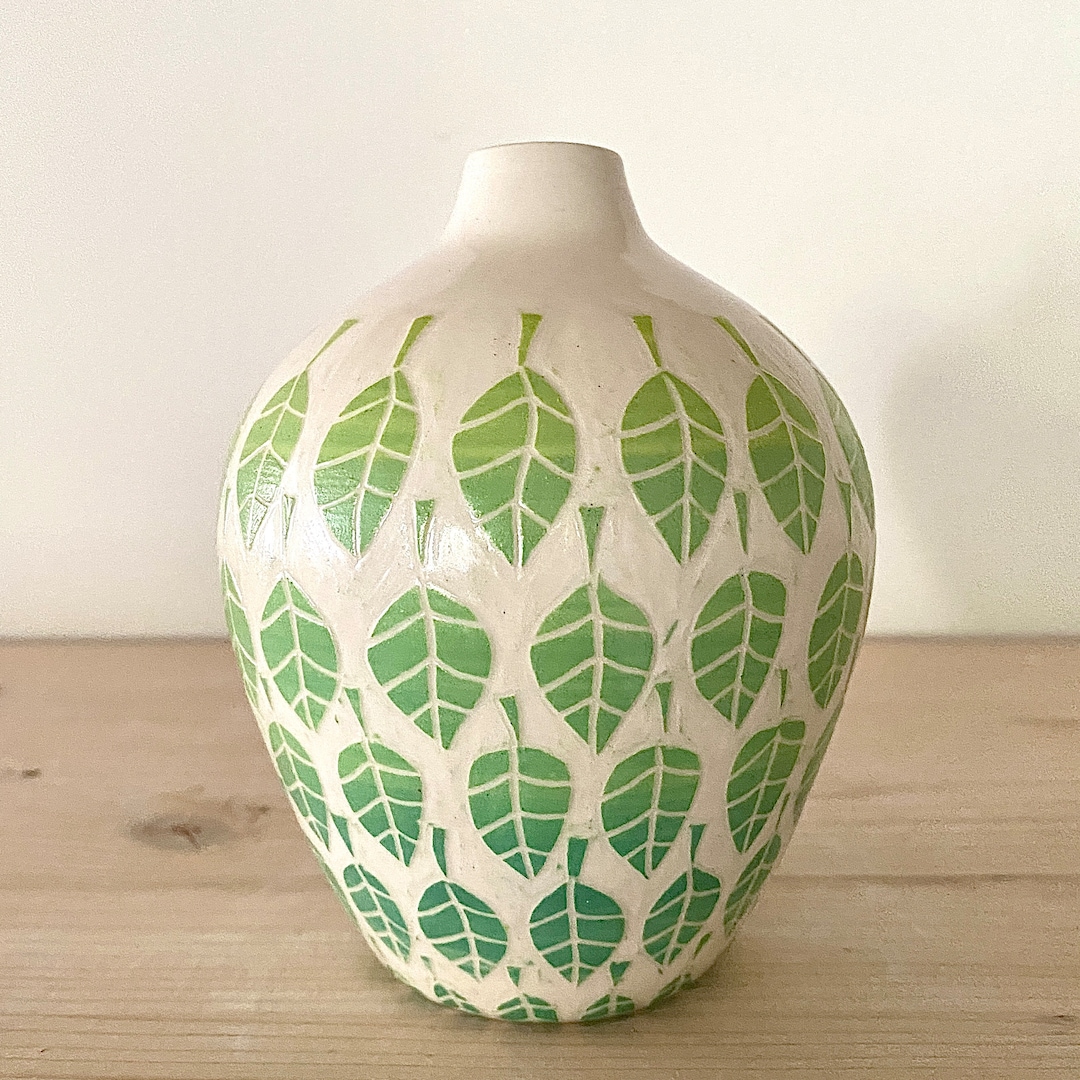 Vase With a Sgraffito of Leaves - Etsy