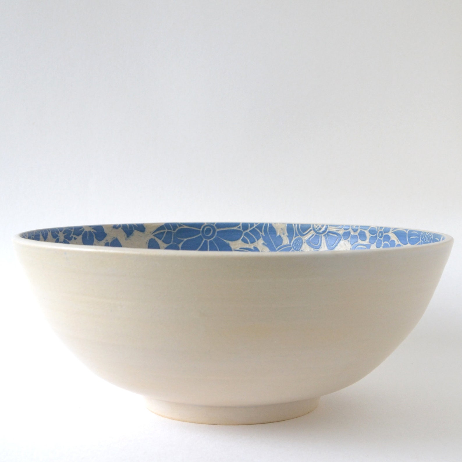 Bowl with sgraffito flowers at the inside | Etsy