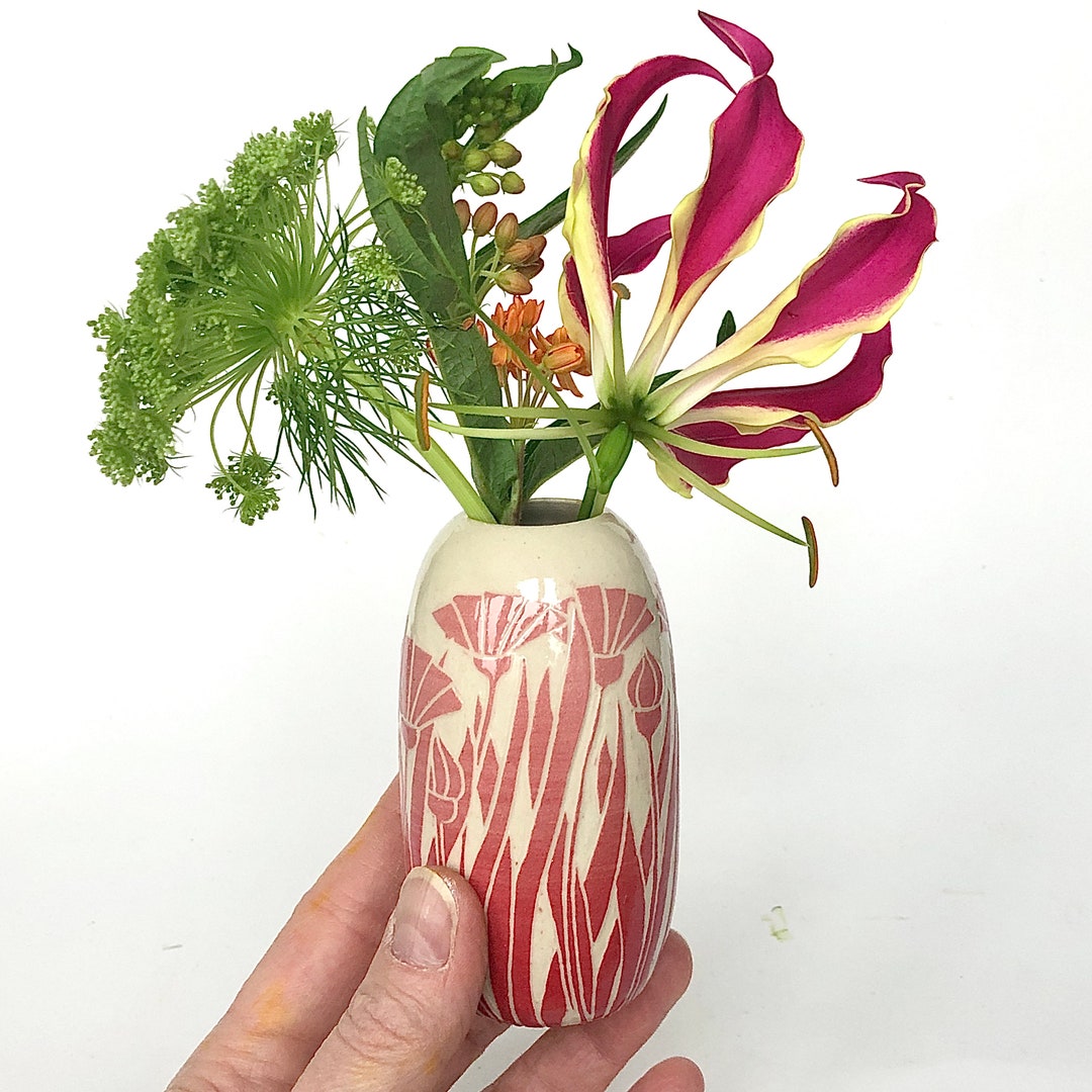 Vase With Sgraffito Flowers in Gradient From Red to Pink - Etsy
