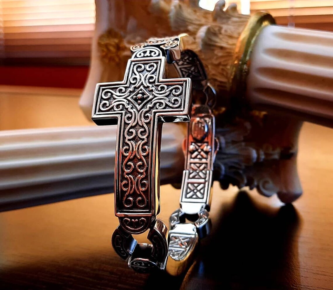 Cross Engraved Link Bracelet Engraved bracelet Embossed | Etsy