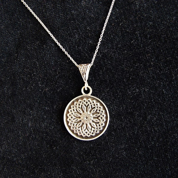 Armenian Eternity Symbol Necklace - Etsy