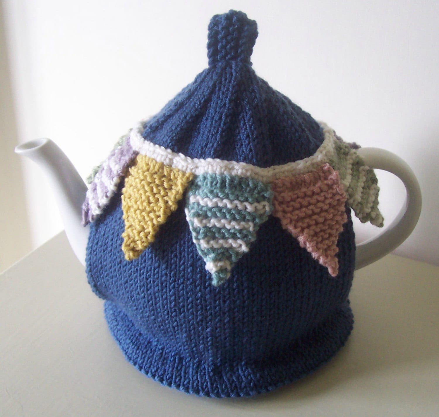 Knitting Pattern for Summer Bunting Tea Cosy - Etsy