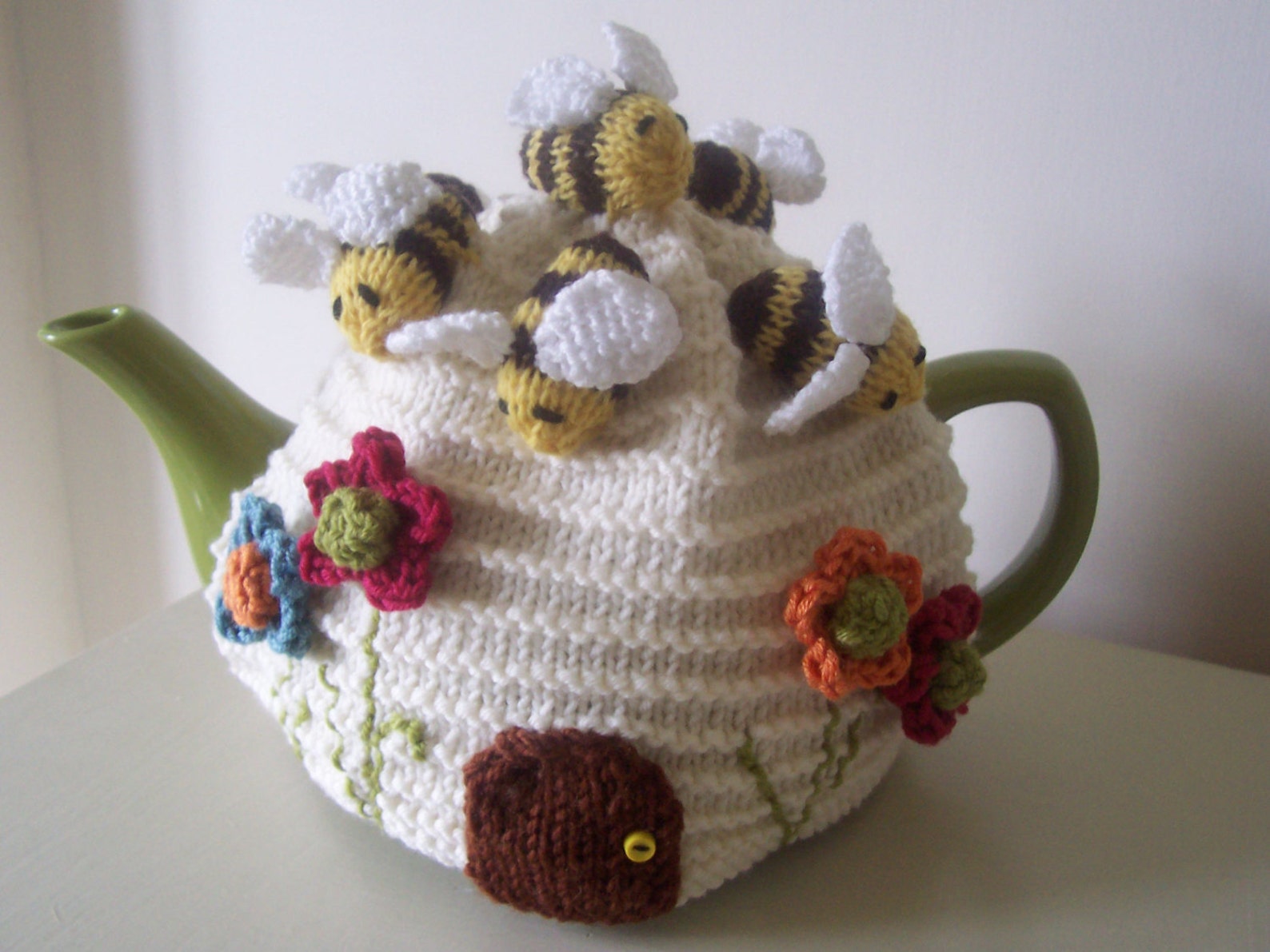 Knitting Pattern for busy Bees Tea Cosy - Etsy