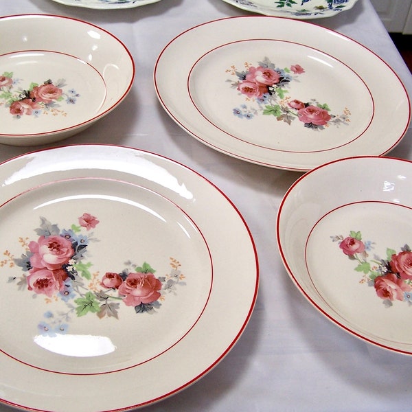 Universal Pottery - Etsy