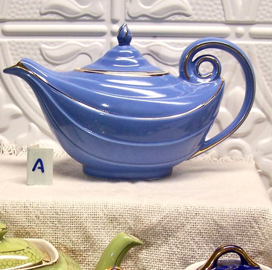 Alladin Shaped Hall Gold Embellished Vintageteapot Immaculate Appear ...