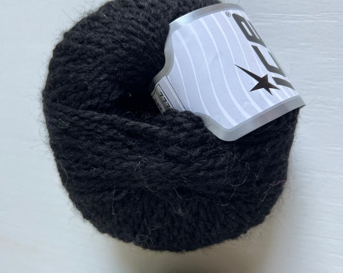 Black Color Yarn, Medium Black Color Acrylic, Ice Yarn 50 Grams 1.76oz ...