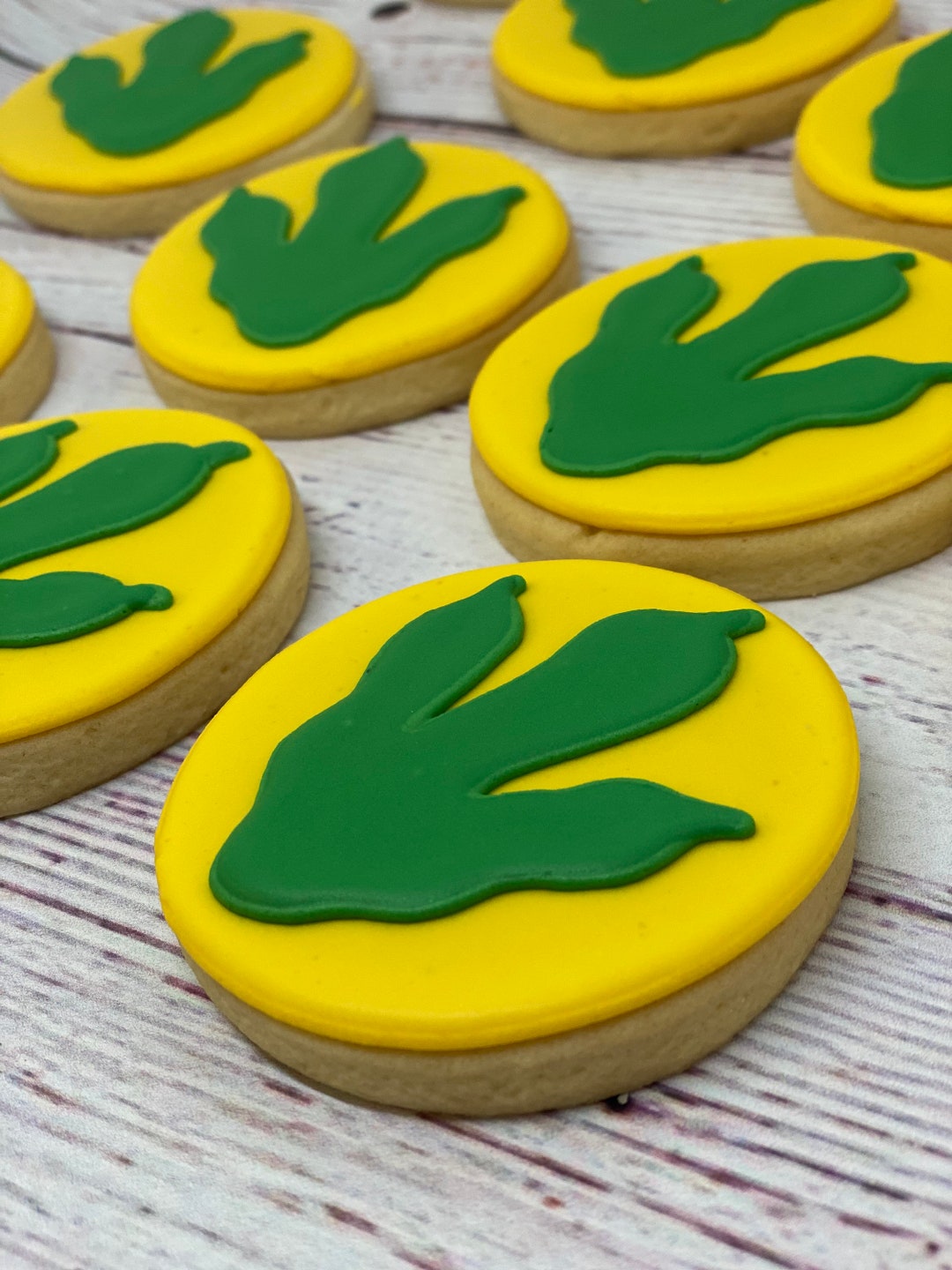 Dinosaur Footprint Party Favors, Dinosaur Theme Party Favor Cookies ...