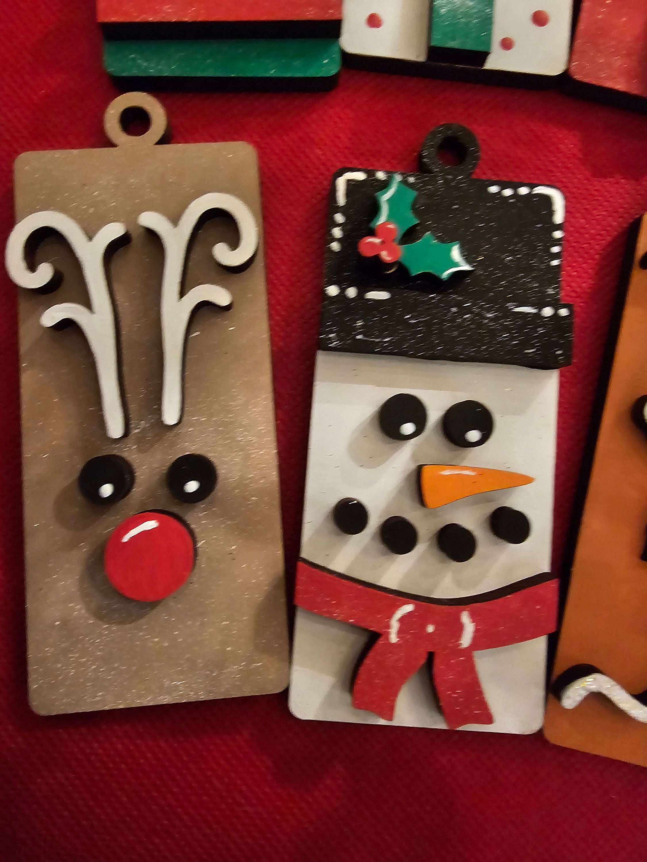 Christmas Ornament Set, Santa Belt, Elf, Gift, Reindeer, Snowman ...
