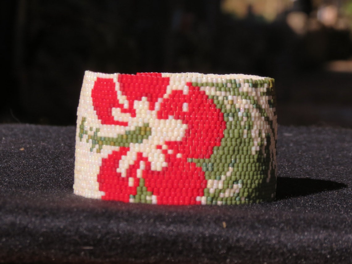 Peyote Bracelet Pattern, Red Hibiscus Made With Miyuki 11/0 Delica ...