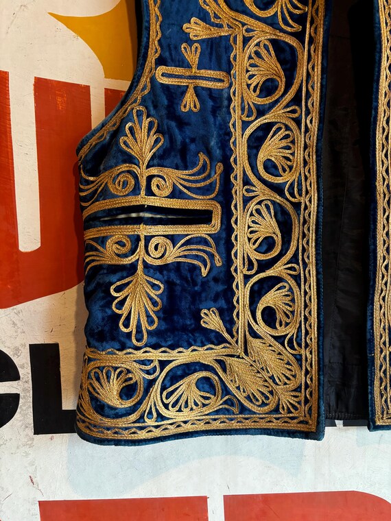 1960s Pakistani Embroidered Blue Velvet Vest with Bul… - Gem