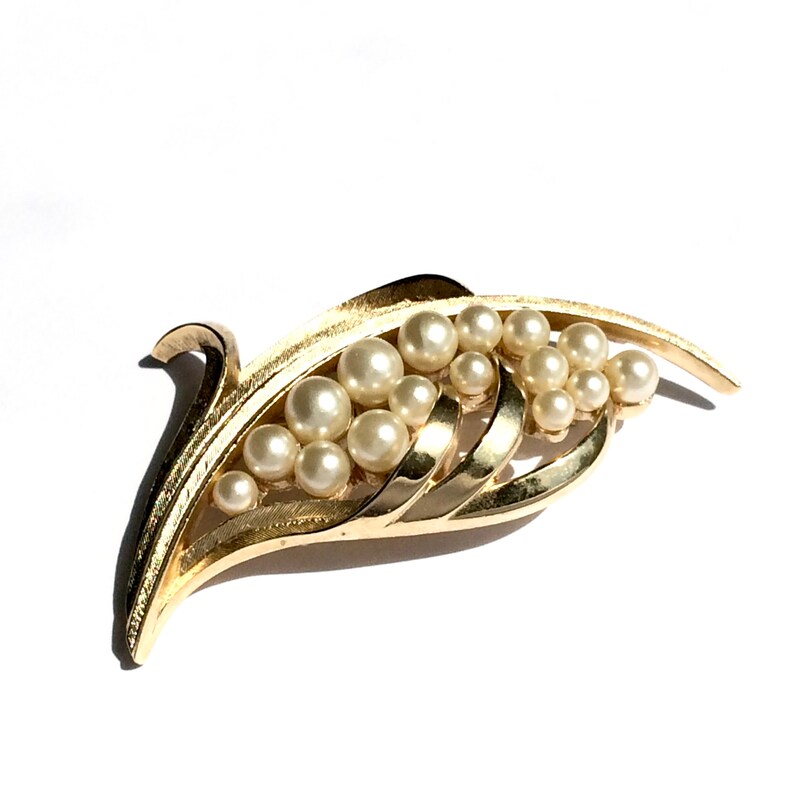 Trifari Pearl Brooch Vintage Costume Jewelry Bridal Jewelry | Etsy