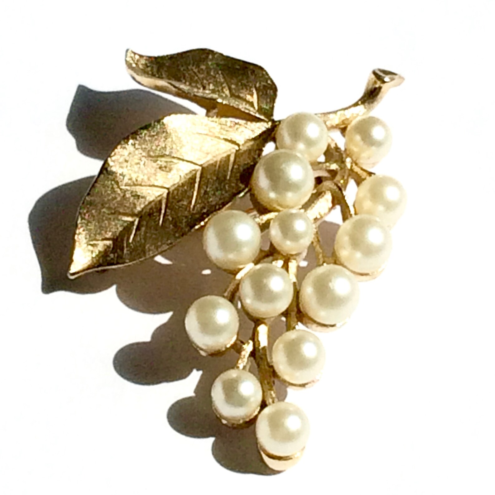 Vintage Trifari Pearl Brooch Bridal Jewelry Gift for Her - Etsy