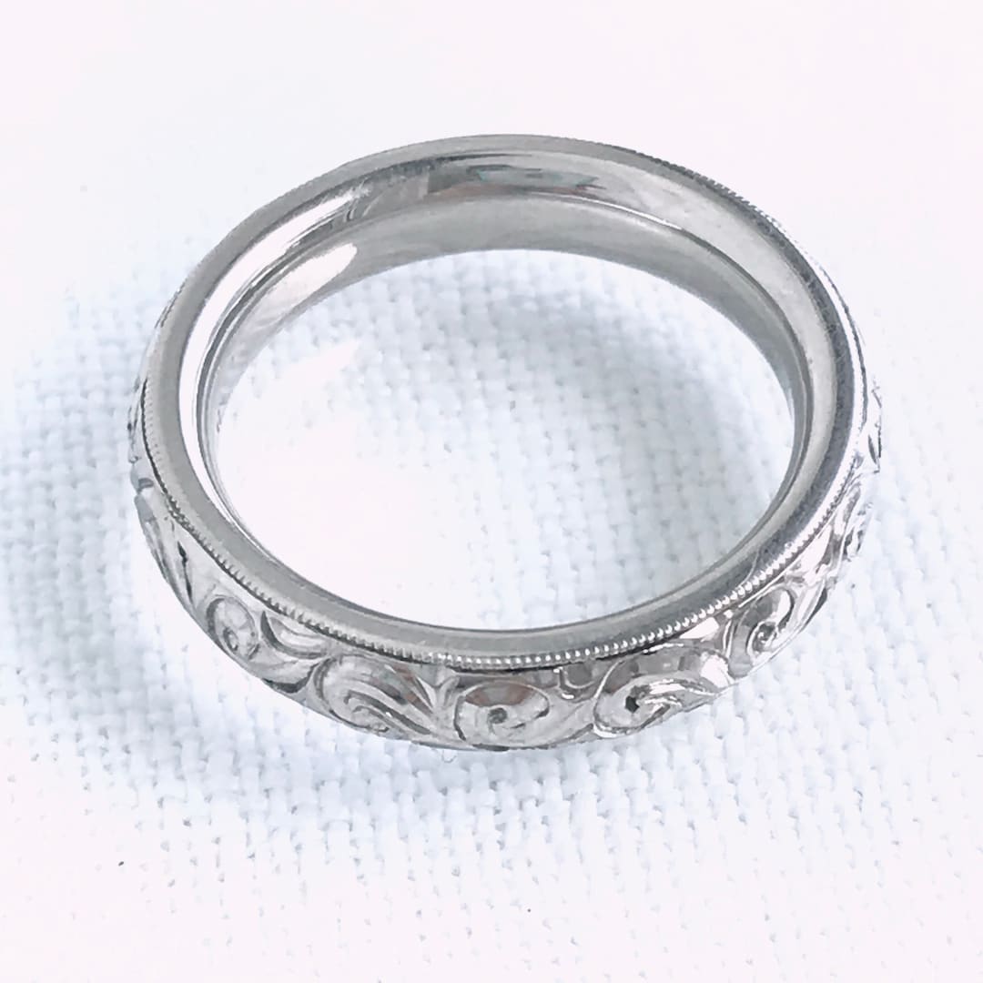 Vintage Engraved Platinum Wedding Band - Etsy