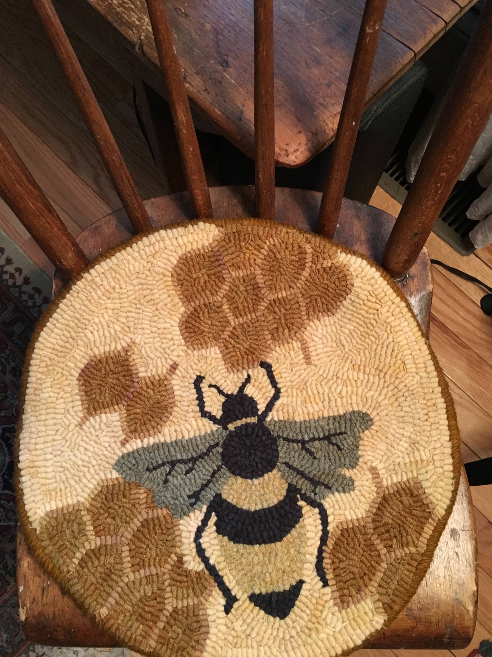 Bee Hive Chair Pad - Etsy Canada