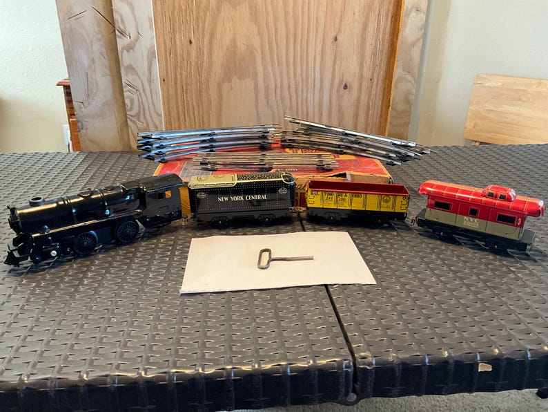 Marx Mechanical Train Set, 1950s - Etsy