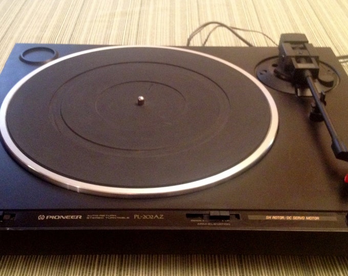 Vintage Pioneer PL-202AZ Turntable - Etsy