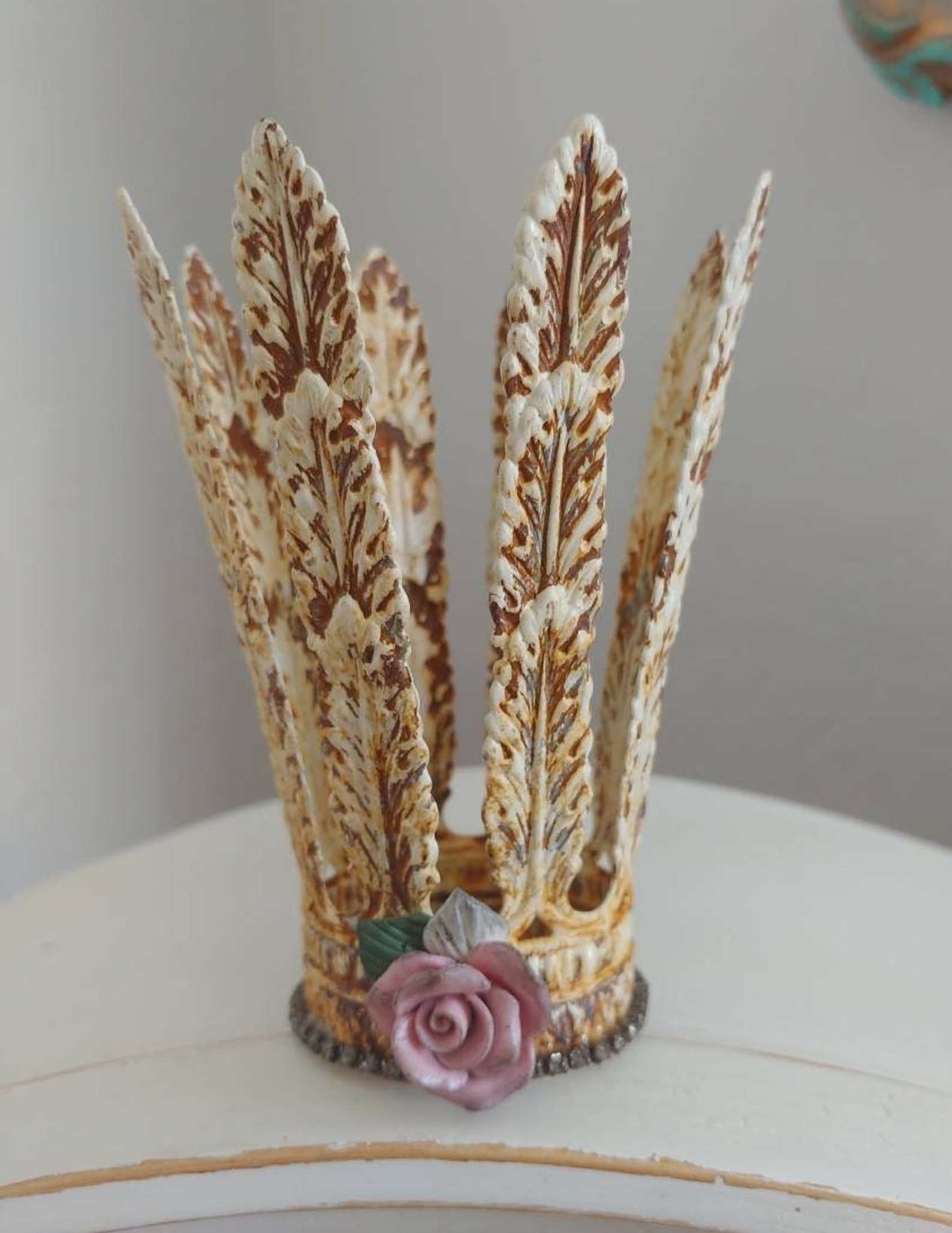 Vintage Metal Feathered Rusted Crown Dusty Pink Rose Leafy | Etsy
