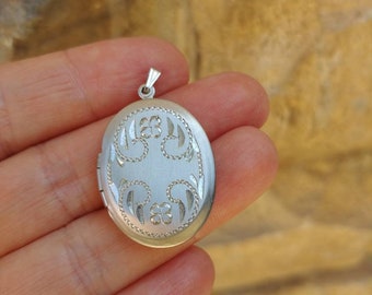 Filigree Locket - Etsy