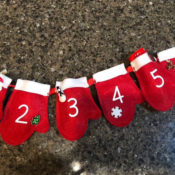 Mitten Garland - Etsy